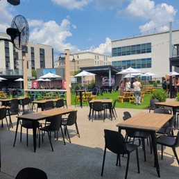 OAKLEY GREENS - Updated July 2025 - 115 Photos & 44 Reviews - 3065 ...