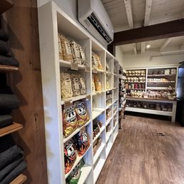 FOX MEADOWS CREAMERY - Updated October 2025 - 62 Photos & 41 Reviews - 193 E Main St, Leola ...
