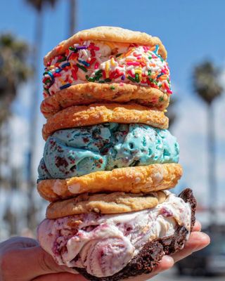 THE BAKED BEAR - Updated March 2025 - 164 Photos & 77 Reviews - 909 ...