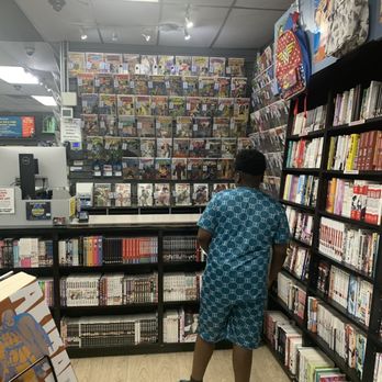 MIDTOWN COMICS - Updated August 2025 - 530 Photos & 469 Reviews - 200 W ...