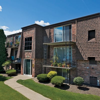 REGENCY COURT APARTMENTS - Updated April 2025 - 3835 Teachers Ln ...