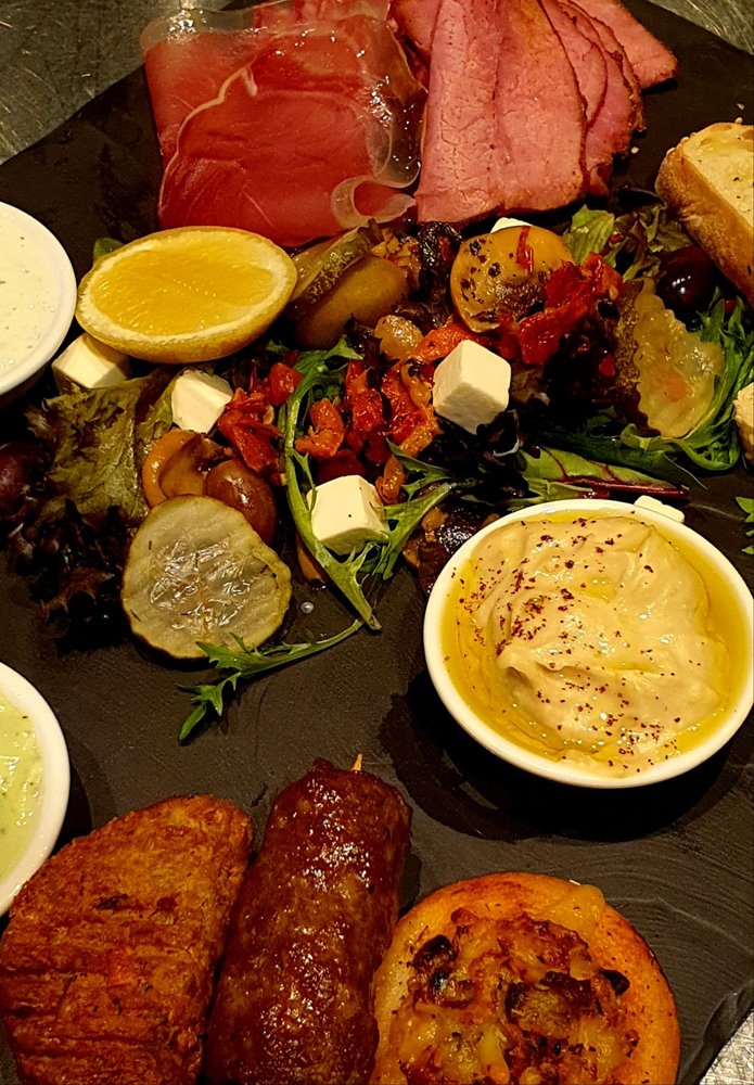 SPRINGLAKE HOTEL - Updated August 2024 - 1/1 Springfield Lakes Blvd ...