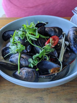 PEARL DIVER - 1177 Photos & 615 Reviews - 100 Adelaide Street E ...