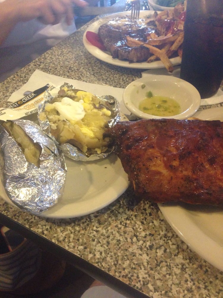 MAGNUMS - Updated October 2025 - 17 Reviews - 407 E Main St, East Alton ...