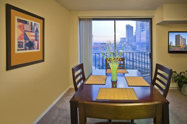 ONE LYTLE PLACE APARTMENTS - 51 Photos & 21 Reviews - 621 E Mehring Way ...