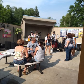 FLAGSTONE B-RAD’S - Updated October 2025 - 17 Photos & 11 Reviews ...