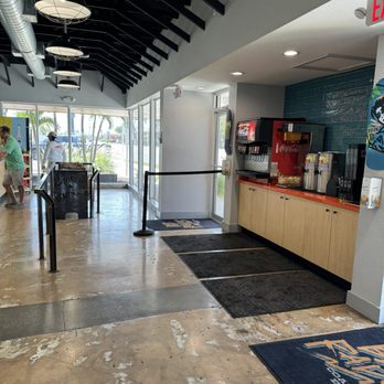 BB RAD’S COASTAL BBQ - Updated September 2024 - 75 Photos & 68 Reviews ...