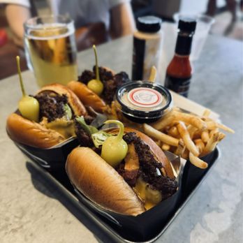 TANNER’S PRIME BURGERS - Updated June 2024 - 182 Photos & 141 Reviews ...