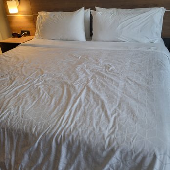 HOLIDAY INN EXPRESS & SUITES TEHACHAPI HWY 58/MILL ST - Updated ...