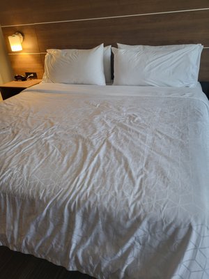 HOLIDAY INN EXPRESS & SUITES TEHACHAPI HWY 58/MILL ST - Updated ...