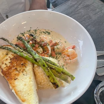 GATE 12 BAR & GRILL - Updated April 2025 - 188 Photos & 157 Reviews ...