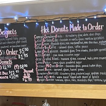 BEIGNETS - Updated June 2025 - 388 Photos & 347 Reviews - 45 Broadway ...