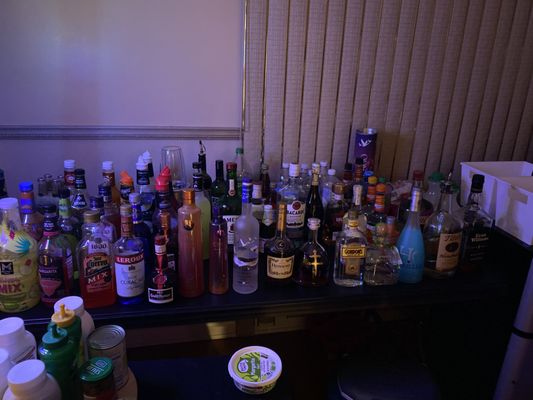 KELLY ROLLING MOBILE BAR - Updated October 2024 - Request a Quote - 50 ...