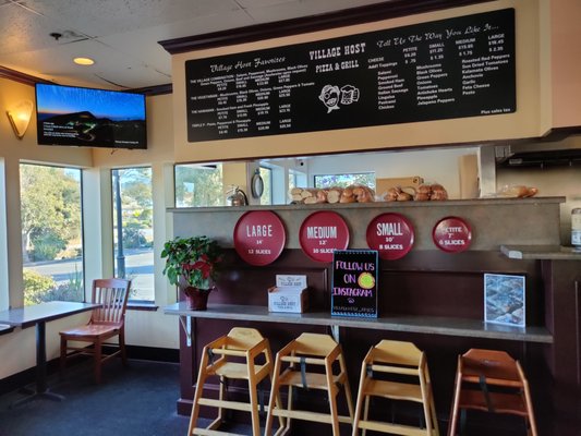 VILLAGE HOST PIZZA & GRILL - Updated July 2025 - 81 Photos & 267 ...