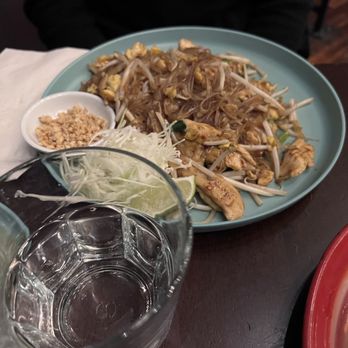 PAI NORTHERN THAI KITCHEN - 498 Photos & 162 Reviews - 2335 Yonge ...