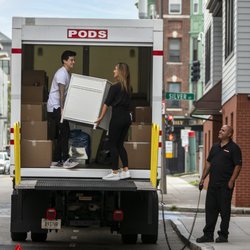 PODS MOVING & STORAGE - 91 Photos & 617 Reviews - 220 E Stanley St ...