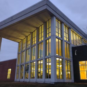 REDFORD TOWNSHIP DISTRICT LIBRARY - Updated December 2025 - 21 Photos ...