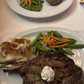 HARRIS’ RESTAURANT - Updated July 2024 - 2384 Photos & 2155 Reviews ...