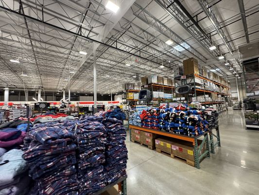 COSTCO - Updated December 2025 - 141 Photos & 45 Reviews - 2201A N IH ...