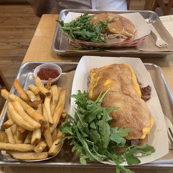 THE DILLY DUCK SHOP - Updated August 2024 - 238 Photos & 285 Reviews ...