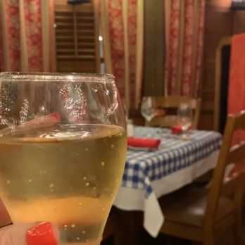 THE ANGUS BARN - Updated July 2024 - 2628 Photos & 1801 Reviews - 9401 ...