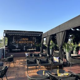 INN CAHOOTS - Updated July 2025 - 121 Photos & 36 Reviews - 1221 E 6th ...