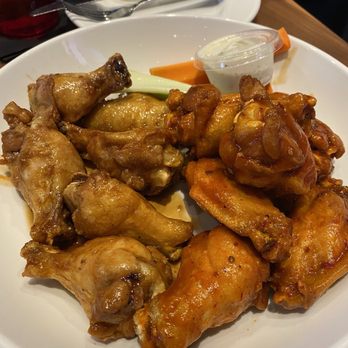 LET IT FLY SPORTS BAR - Updated March 2025 - 146 Photos & 132 Reviews ...