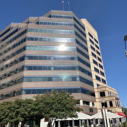 SER - Updated July 2025 - 787 Photos & 523 Reviews - 1110 N Glebe Rd ...