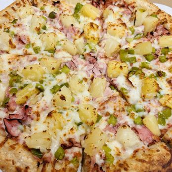 Mama d pizza store