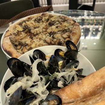 DAPHNE - Updated July 2025 - 184 Photos & 44 Reviews - 67 Richmond ...