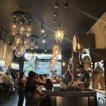 TOM TOM - Updated July 2024 - 1354 Photos & 1063 Reviews - 8932 Santa ...