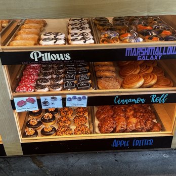 SLODOCO DONUTS - Updated June 2025 - 1555 Photos & 1346 Reviews - 793 E ...