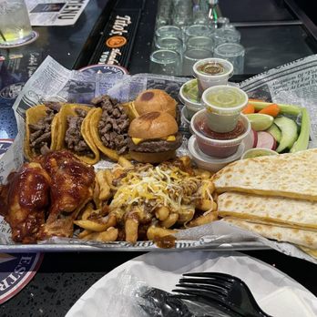 HENRY’S BAR & GRILL - Updated May 2024 - 130 Photos & 120 Reviews - 501 ...