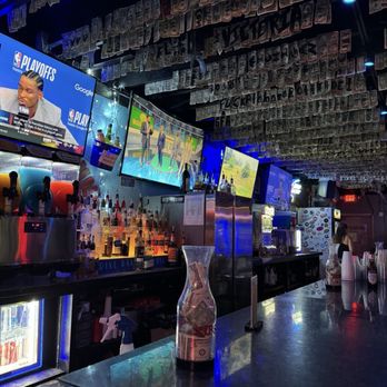 THE BACKYARD BAR STAGE AND GRILL - Updated December 2025 - 192 Photos ...