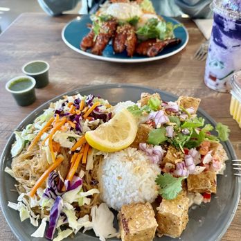 CHEBOGZ - Updated December 2024 - 233 Photos & 98 Reviews - 2710 Beacon ...