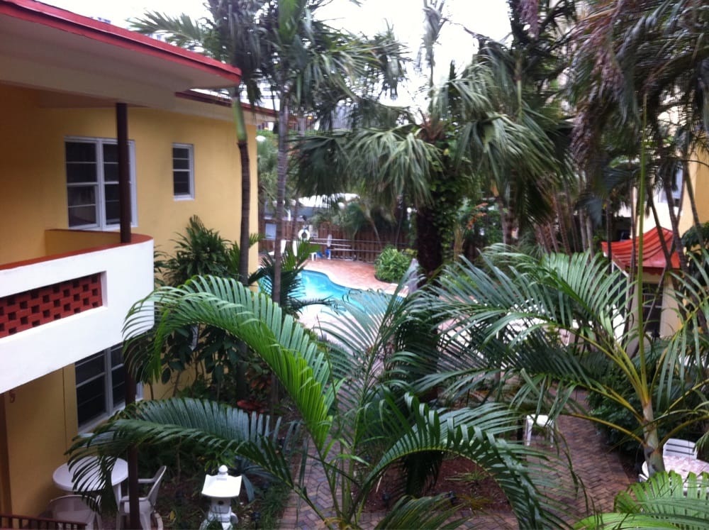 MARTINDALE BY THE BEACH RESORT - Updated March 2026 - 3016 Bayshore Dr ...
