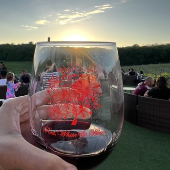 BLUE RIDGE ESTATE VINEYARD & WINERY - Updated October 2025 - 600 Photos ...