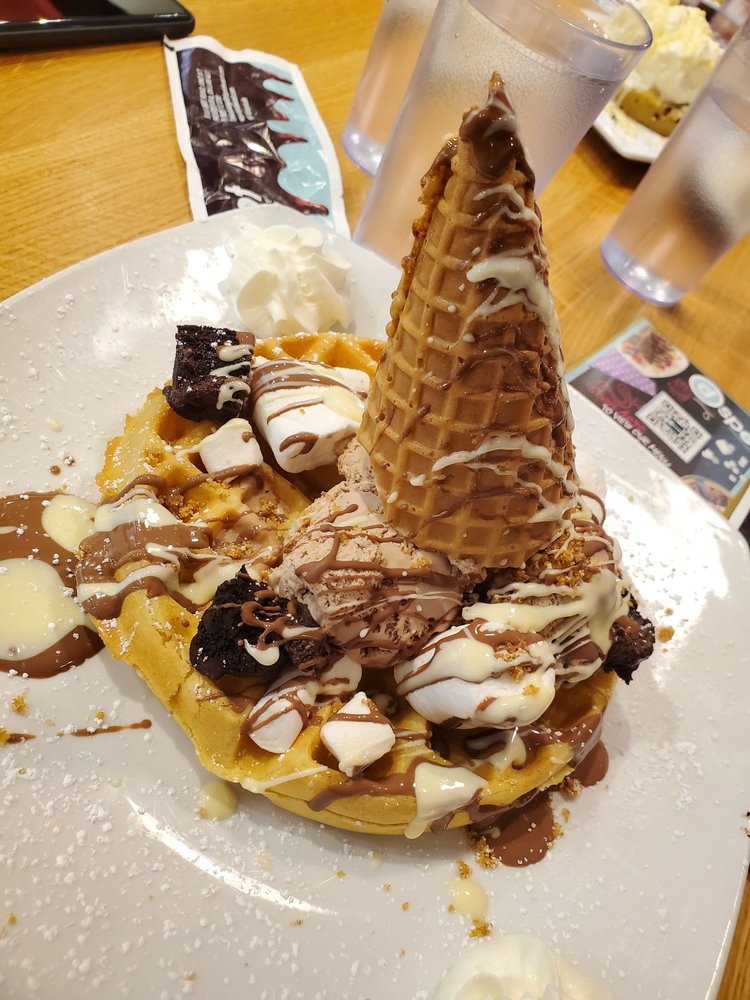 D SPOT DESSERT CAFE - Updated March 2024 - 290 Photos & 133 Reviews ...