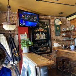 SLÁINTE IRISH PUB AND RESTAURANT - Updated December 2025 - 357 Photos ...