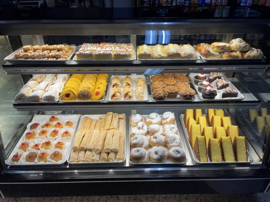 BESITO E’ COCO BAKERY - Updated January 2026 - 37 Photos - Calle ...