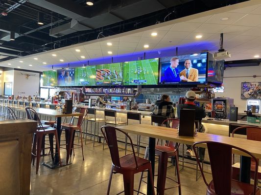THE FROSTED MUG BAR & GRILL - EDMOND - Updated September 2024 - 60 ...
