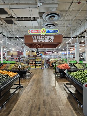 COMPARE FOODS - Updated September 2025 - 13 Photos - 840 Concord Pkwy N ...