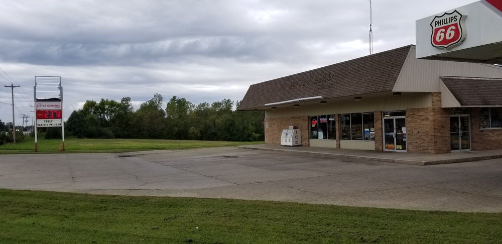 LITTLE GENERAL STORE - Updated July 2025 - 19300 E US Highway 24 ...