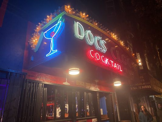 DOC’S CLOCK - Updated October 2025 - 84 Photos & 405 Reviews - 2417 ...