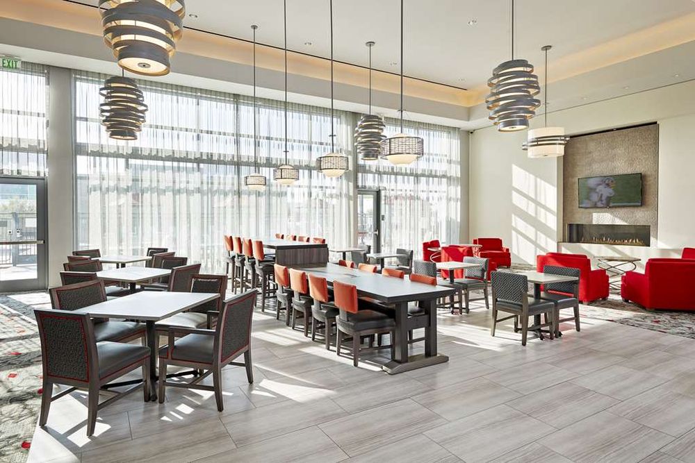 HAMPTON INN LONG BEACH AIRPORT - Updated December 2025 - 205 Photos ...