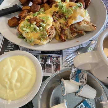 METRO DINER - Updated July 2025 - 672 Photos & 506 Reviews - 1534 Third ...