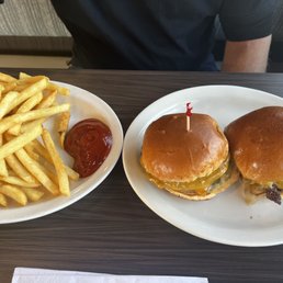 THE GARFIELD CAFE - Updated December 2025 - 73 Photos & 55 Reviews ...