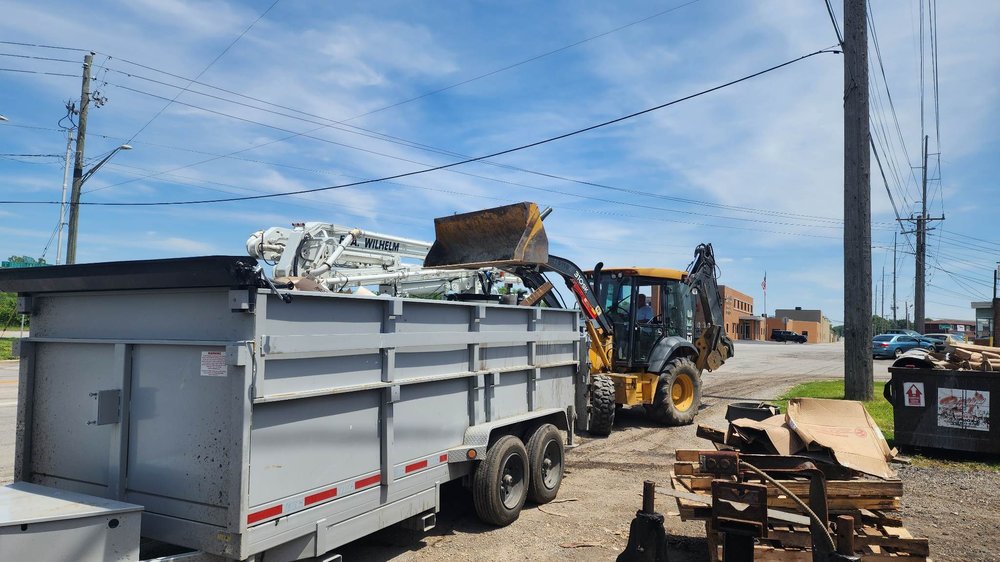 KC TRASH - Updated May 2025 - 28 Photos - Indianapolis, Indiana - Junk ...