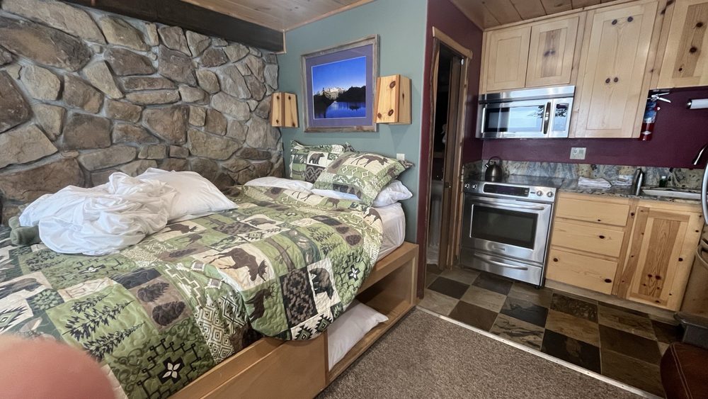 WHITE PASS VILLAGE INN - Updated April 2026 - 15 Photos & 17 Reviews ...