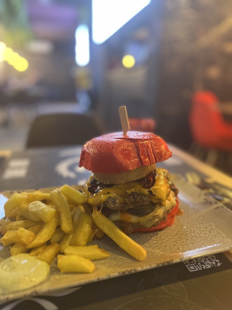 TORO BURGER - Calle del Príncipe de Vergara 83, Madrid, Spain - Burgers ...